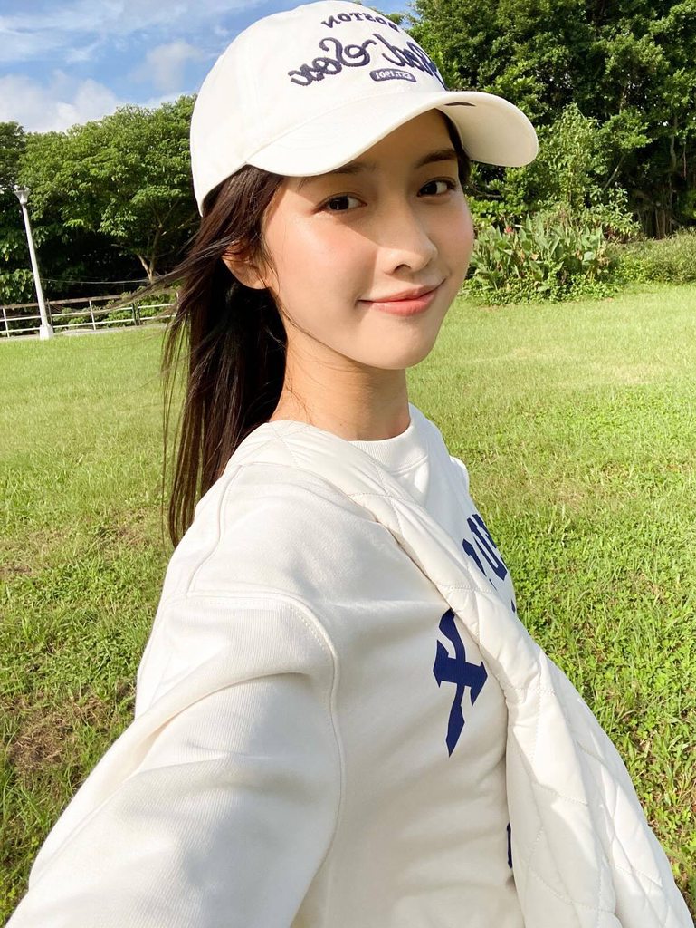 【秋葉原】ガチ巨乳美女と超密着！PZRとHJで大量SKR！ – ワクスト